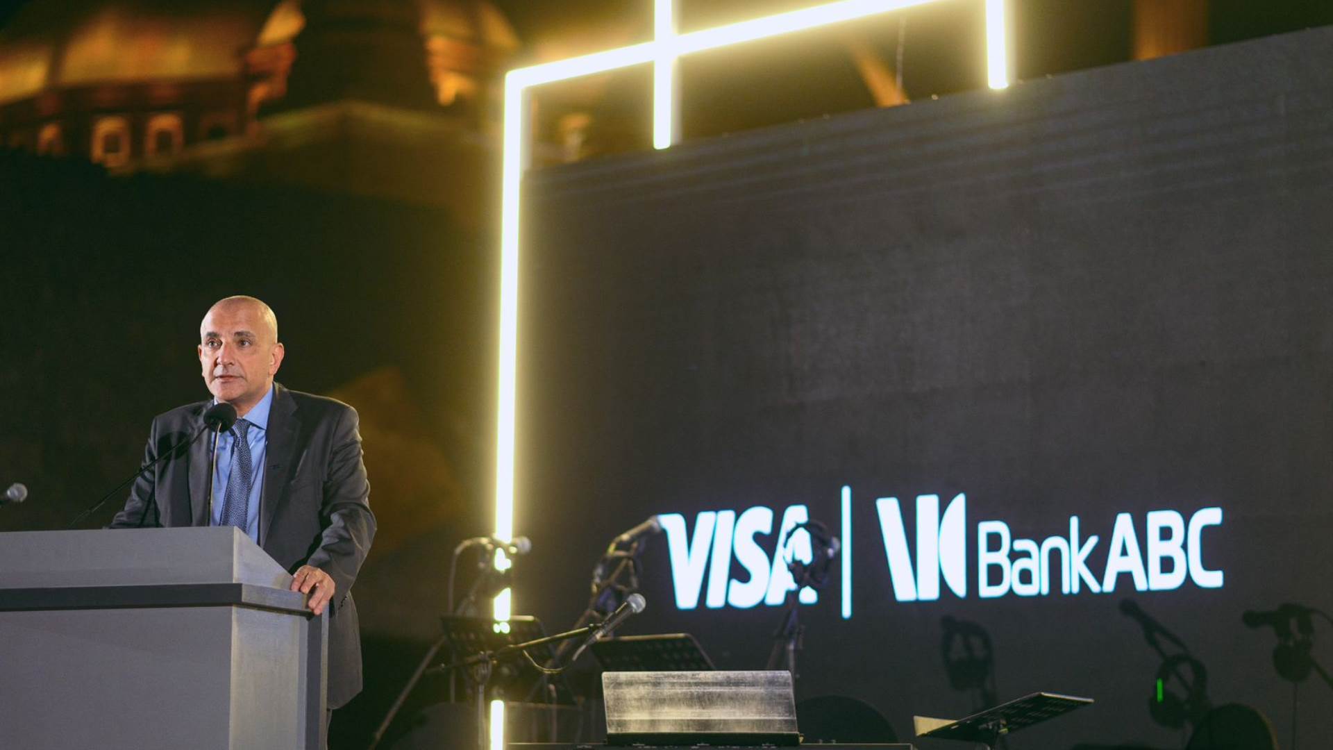 FirstBank | بنك «ABC» و«Visa» يطلقان بطاقة فيزا «انفينيت» المعدنية لأول مرة في السوق المصرى